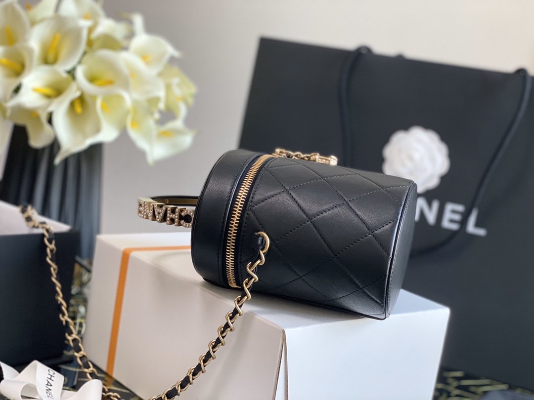 Chanel SMALL VANITY CASE