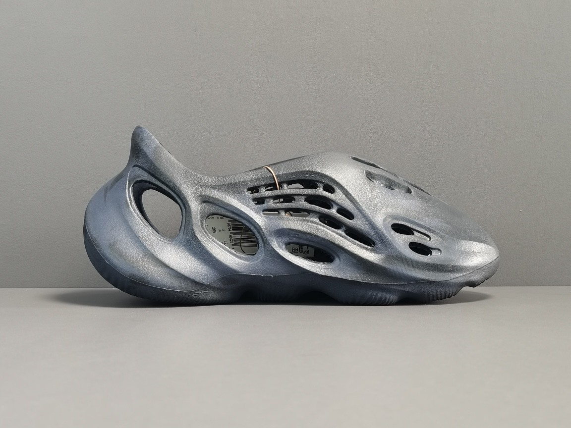 Yeezy Foam Runner "Mineral Blue"